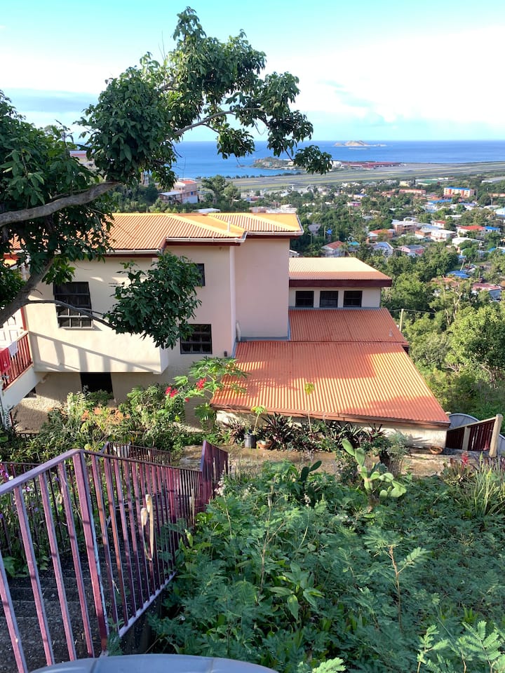 Amantine Place, Bright Sunshine, Scenic, Private - 세인트토머스 섬