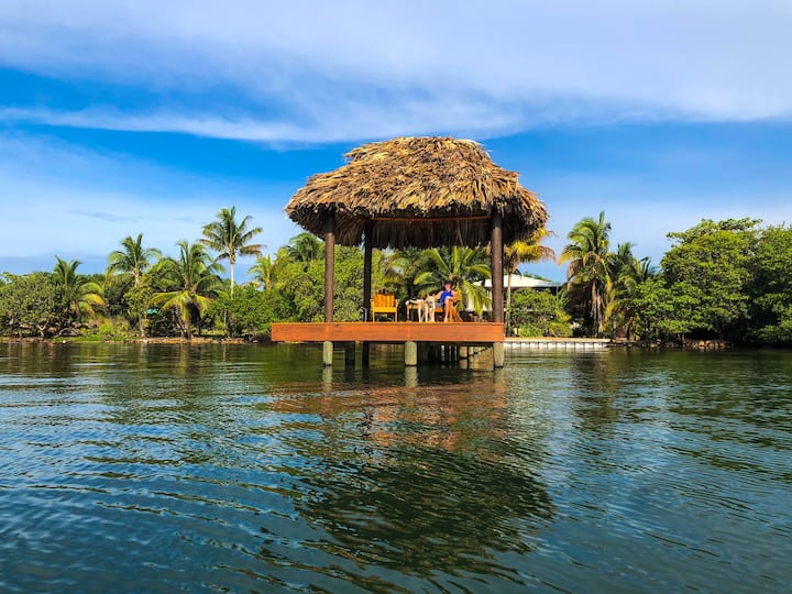 Oceanfront Nature Paradise Home, Dock And Palapa - Belize