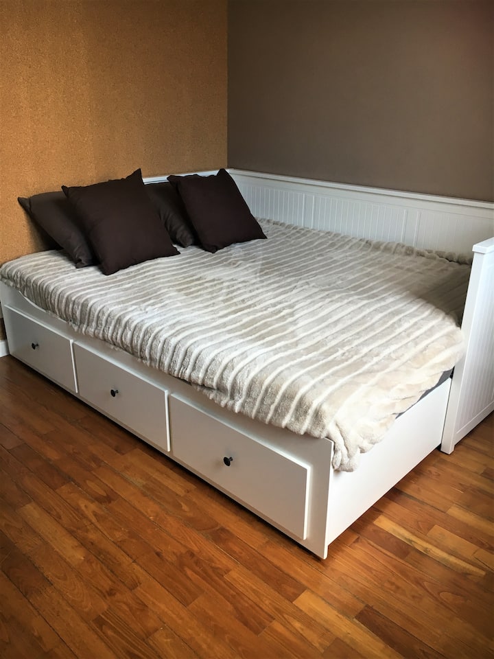 Chambre Dans Appartement Cosy Et Moderne - Lyon