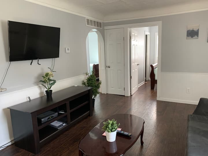 Cute &Refreshing Home! Great Location! - 워런