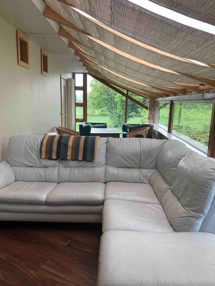 Grove House  Double En-suite Room - Mallow