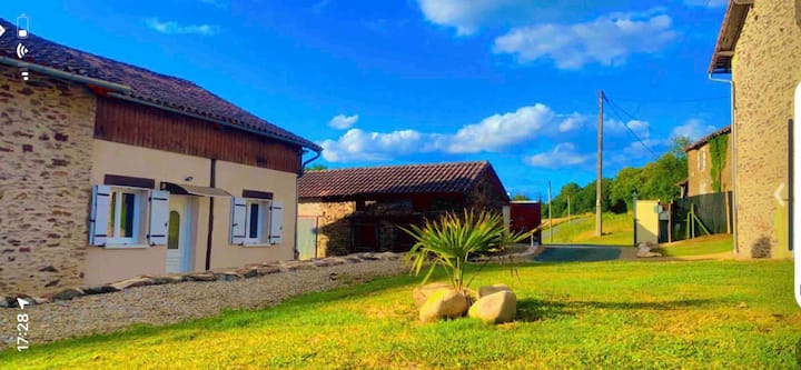 Gîte  De L' éTang. - Dordogne