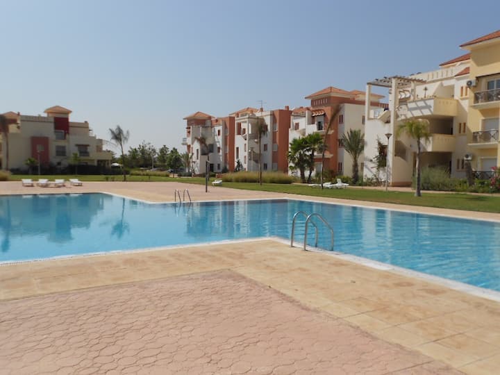 Appt Meublé Avec Jardin, Piscine à 200 M De La Mer - Saïdia