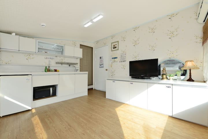 2층 한울실 / 2인~3인_커플,친구 애견동반을 위한 최고의 경관룸 - Pocheon-si