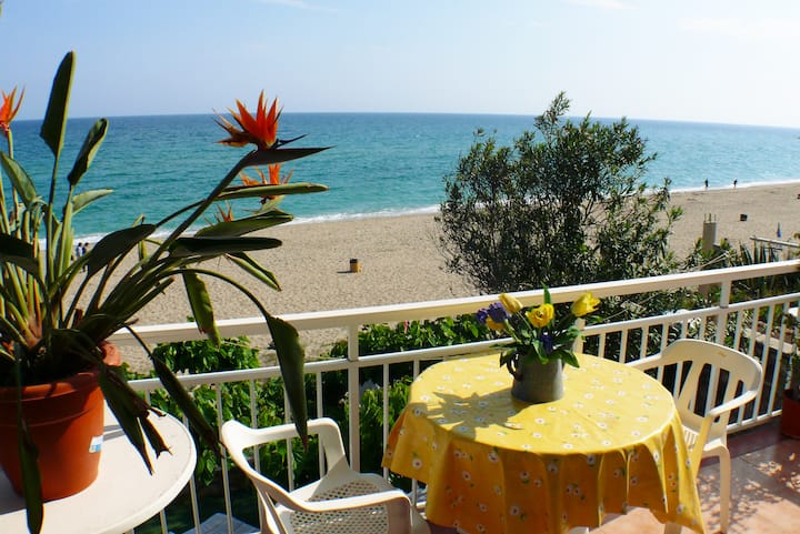 Piso Primera Línea Playa Apartment On The Beach - Roda de Bará