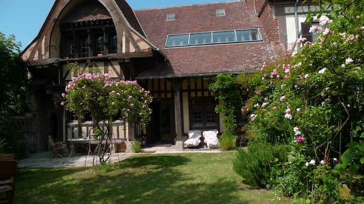 Belle Maison D'exception Avec Jardin - Étretat