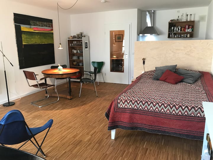 1-zimmer-apartment Mit Loggia/wlan In Schwabing - Munich