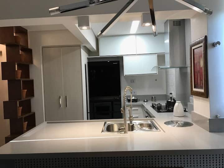 Lindo, Apto Completo Em Região Central. - Campo Grande