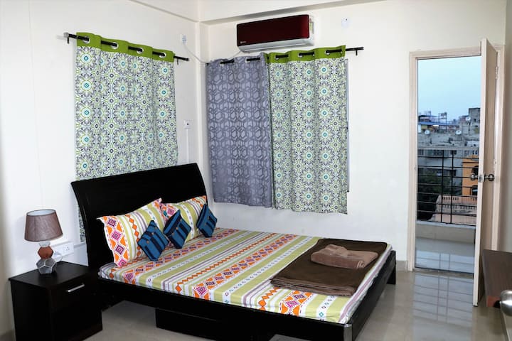 Swastik- Prakash "Home Away From Home" - Kolkata (Calcutta)