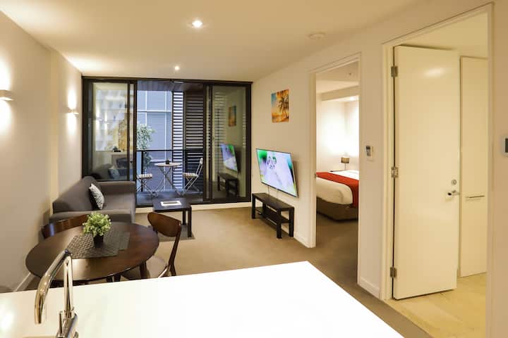 Location! Everything You Need & Walk To Cbd - Flinders Street Railway Station - Melbourne