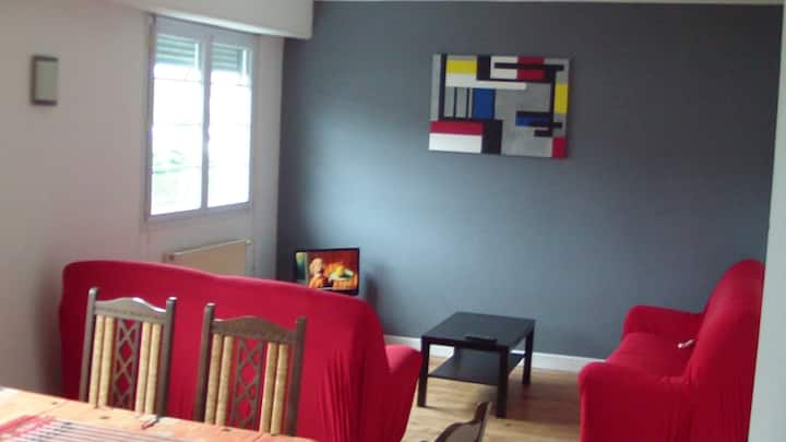 Au Pied Des Pyrenees  T4 Parking Wifi 8 Personnes - Oloron-Sainte-Marie