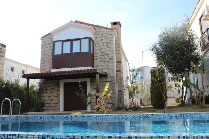 Alaçati 'Da Taş Ev / Stone House - Alaçatı