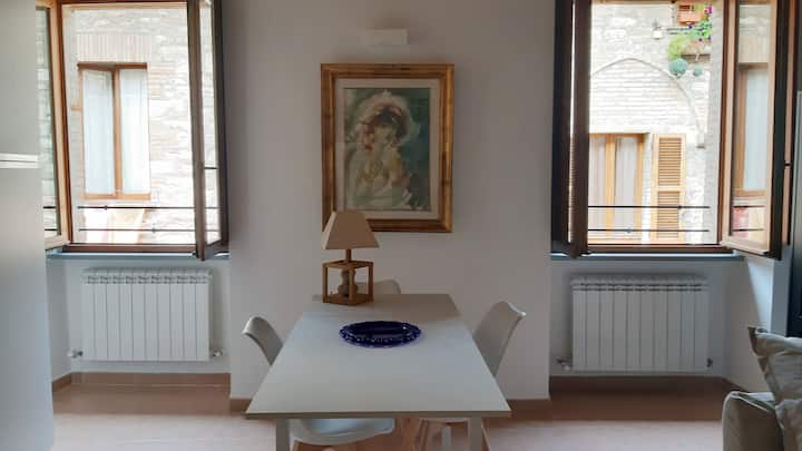 Appartamento Nel Centro Storico - 古比奧