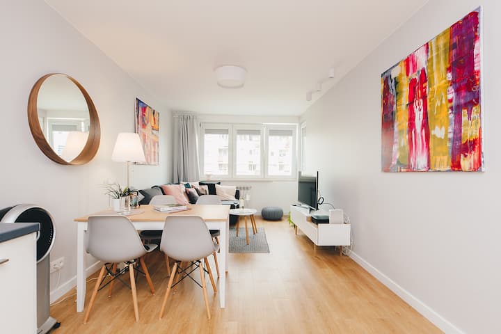 Warsaw Downtown Bright And Comfy Apt With Balcony - Warsaw
