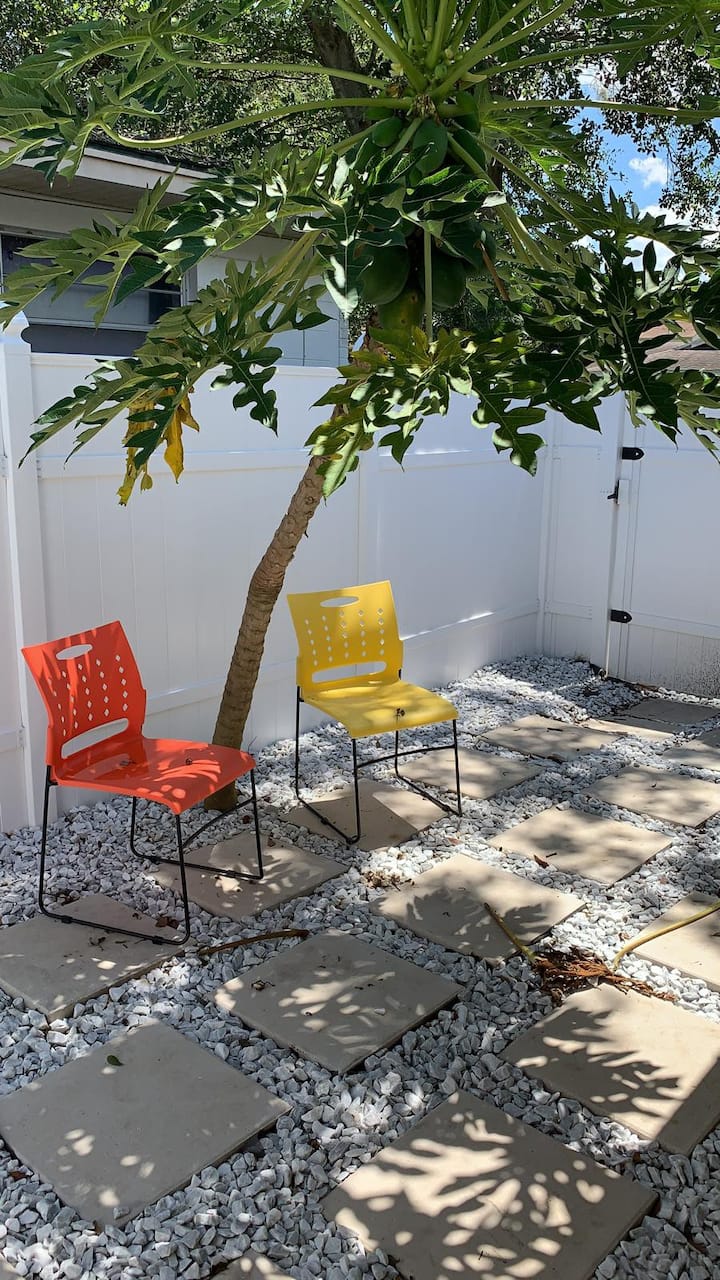 Cozy Apartment Studio By South Lakeland - Lakeland, FL