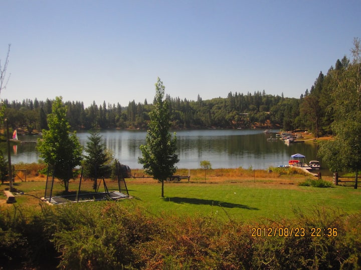 Gorgeous Lakeside Estate - Lake of the Pines, CA