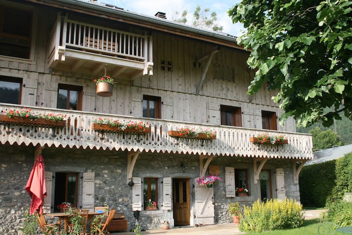 Wohnung Zu Mieten In Renovierter Bauernhof Savoyarde - Samoëns