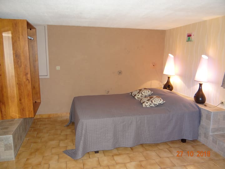 T2 Meublé En Rez-de-jardin De Villa Au Calme - Gap