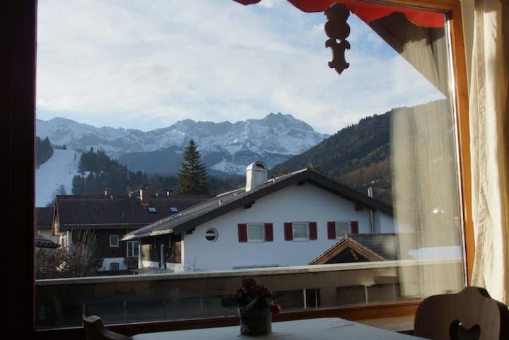 Sonnenschaukel: Großzügig Und Mit Panoramablick! - Garmisch-Partenkirchen