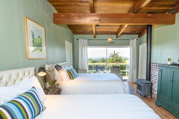 Point Cabrillo :: Ocean View :: Double Bedroom - Mendocino, CA