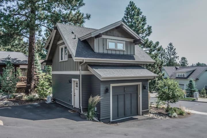 Little Sister - Bend, OR