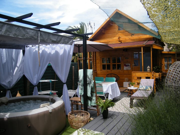 Arles Chalet Avec Jacuzzi à 8min à Pied Du Centre - Camargue