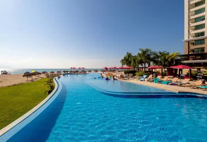 Grand Venetian 6 Sleeps People / 6 Personas - Puerto Vallarta