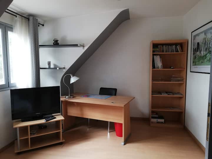 Logement Indépendant Avec Cuisine/salle De Bain - Rennes