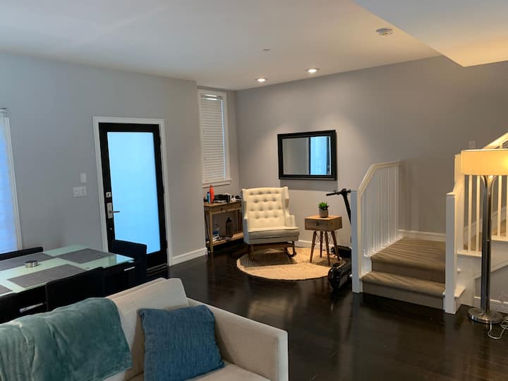 2bd Modern Santa Monica Townhome. Walk 2 Beach - Santa Monica, CA