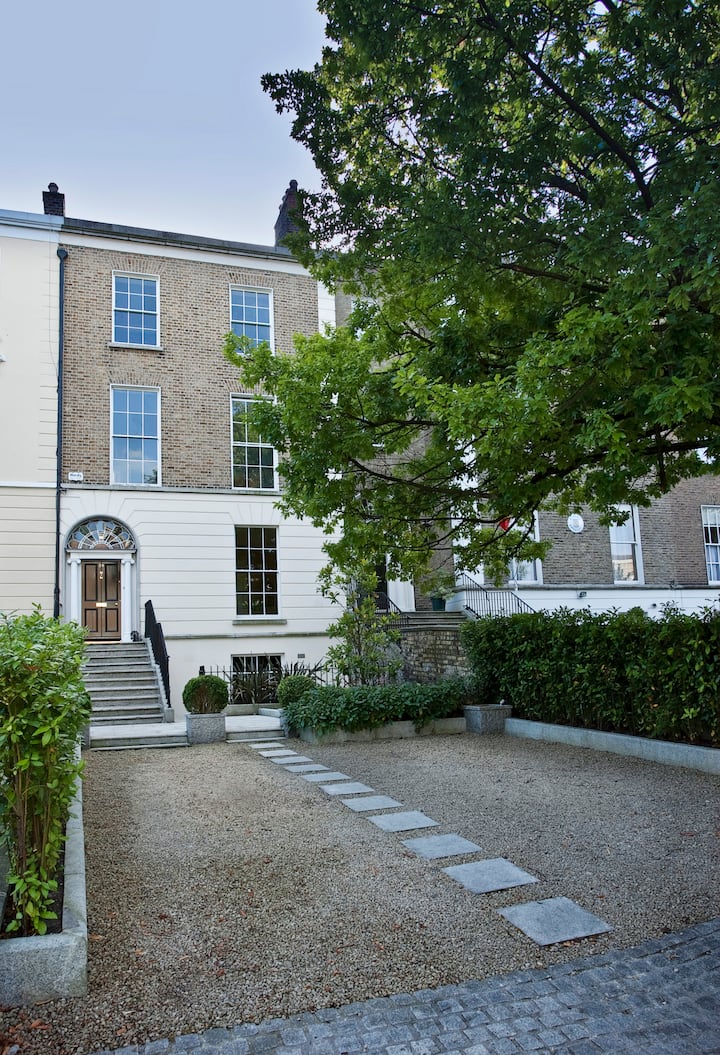 Entire Georgian At 24 Waterloo Road - Dublin