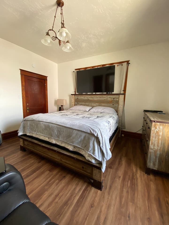 Close And Cozy Studio - Ogden, UT