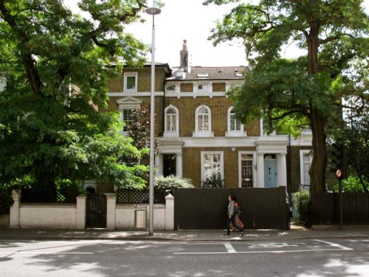 Stunning 3 Bedroom House In Chelsea - Chelsea