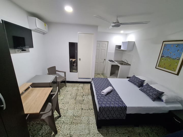 Apartaestudio Con Balcon Y Cocina-centro Histórico - Cartagena, Colombia