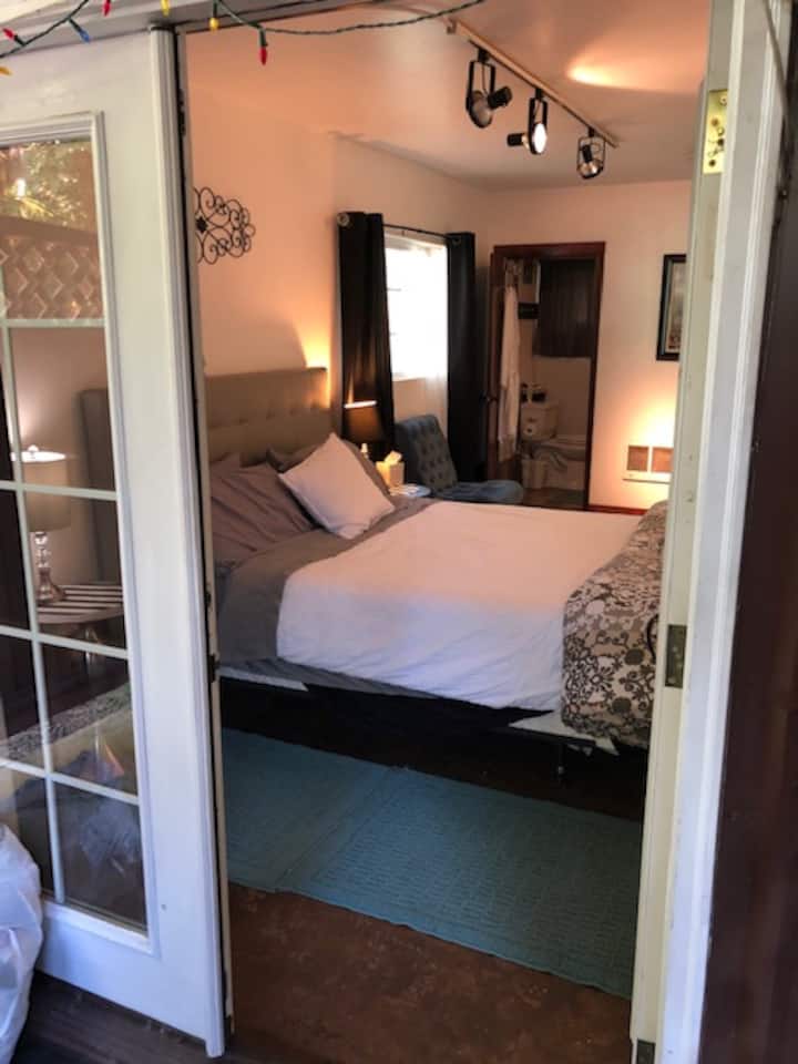 Private Studio With Kitchen - Sherwood, OR