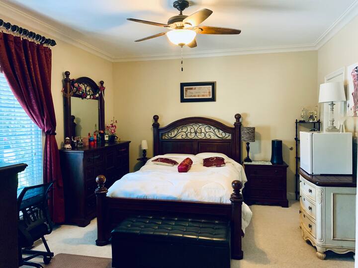 1 Cozy Bedroom Suite In A House (Home Palace) - Oak Ridge, TN