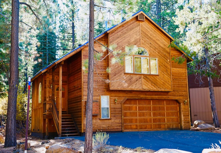 Secluded 3br Forest View Mountain Chalet - Truckee, CA