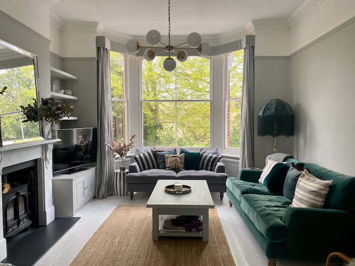 Stylish, Sunny And Spacious Victorian Home For Two - Hastings, UK