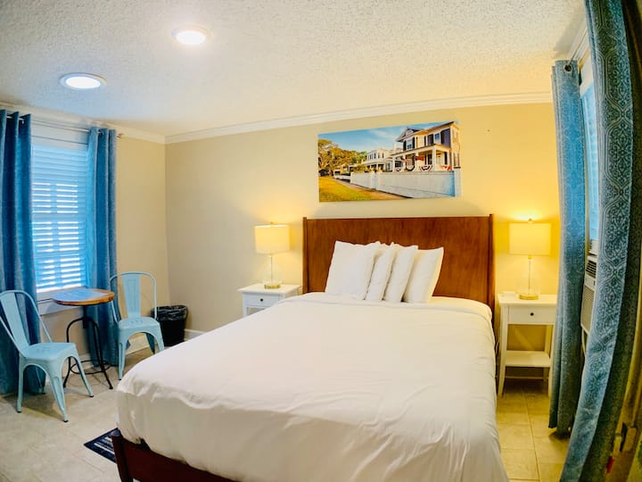 The Inn At Southport -Downtown Queen 14 - Southport