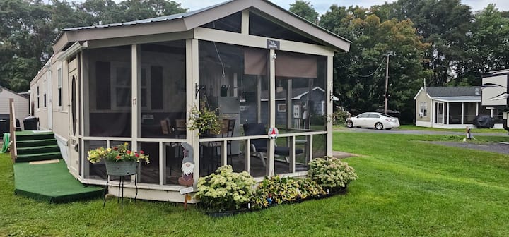 Sweetango Stay - Plattsburgh, NY