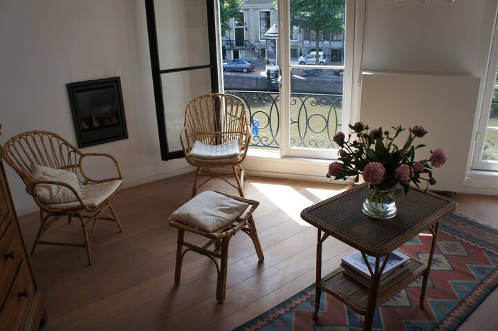 Canal View Loft - Amsterdam