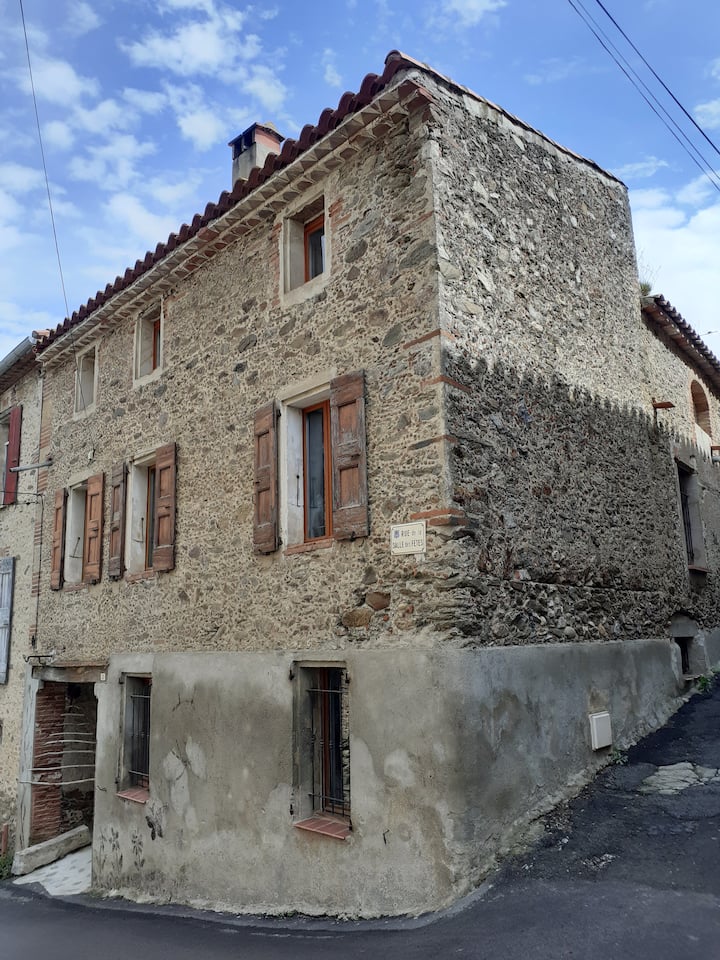 Maison De Village Atypique En Bordure De Forêt - Ille-sur-Têt