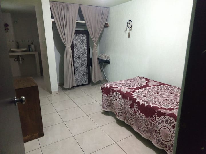Casa Particular Con Todos Los Servicios E Internet - San Luis Potosí