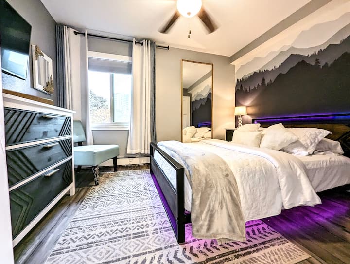 Bright Downtown Seattle Condo With Fast Wi-fi - Seattle, WA