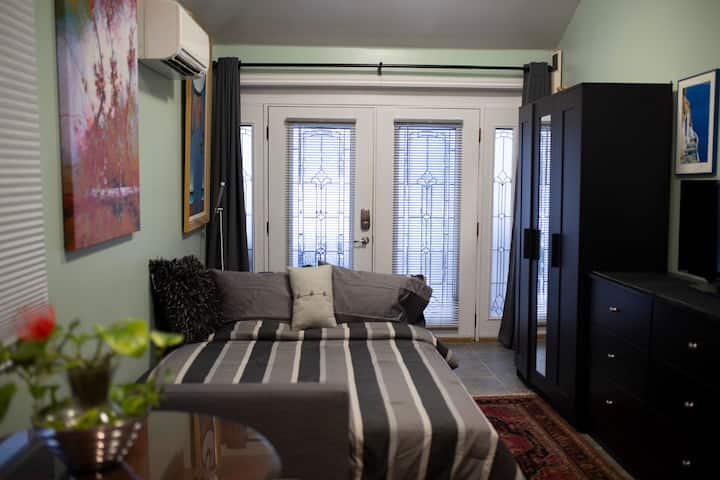 The Garden Suite (Newly Renovated) - Toronto