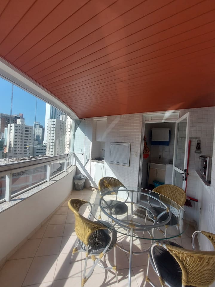 Ap. Família Aconchegante Completo 
Quadra Mar - Balneario Camboriú