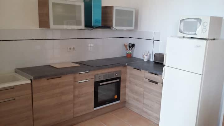 Bel Appartement Au Bord De L'eau Avec Terrasse - Béziers