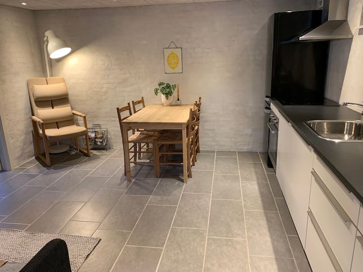 New, Cozy & Clean Private Apartment In Town House - Odense