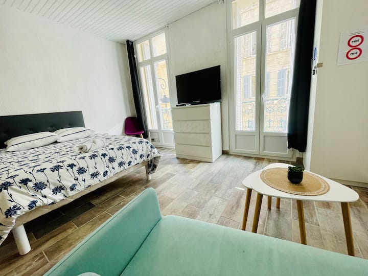 Cœur Du Panier, Charmant T1 - Marseille