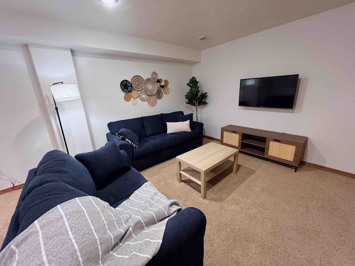 Cozy Private Suite On Thorncreek Golf Course - Broomfield, CO