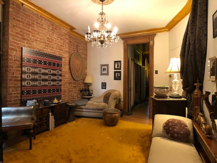 Ues Beautiful Blue Room - New York